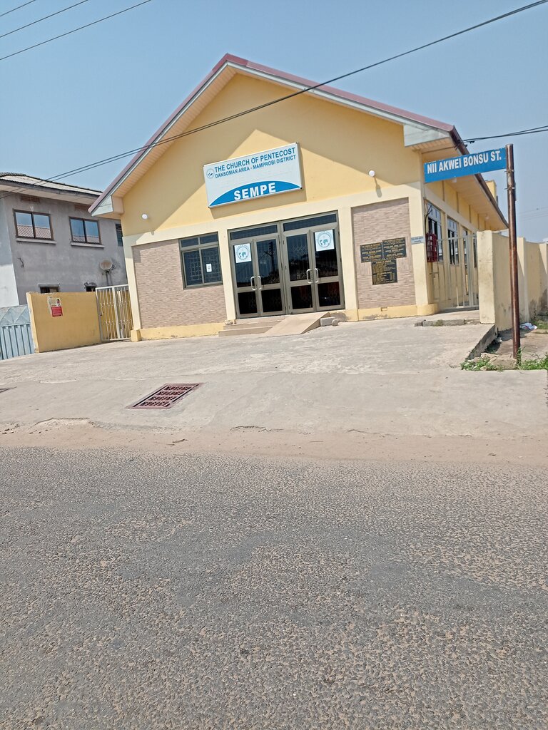 Katolik kiliseleri Church Of Pentecost - Sempe, Akra, foto