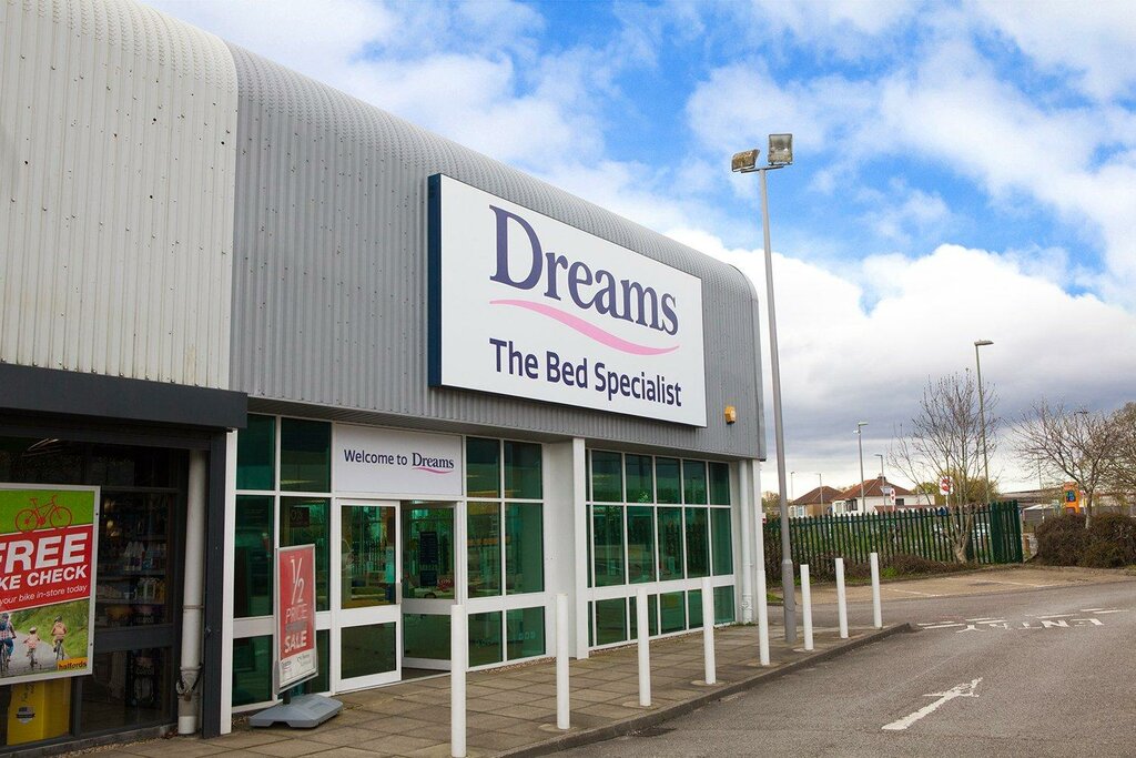 Mobilya mağazaları Dreams Waterlooville, İngiltere, foto
