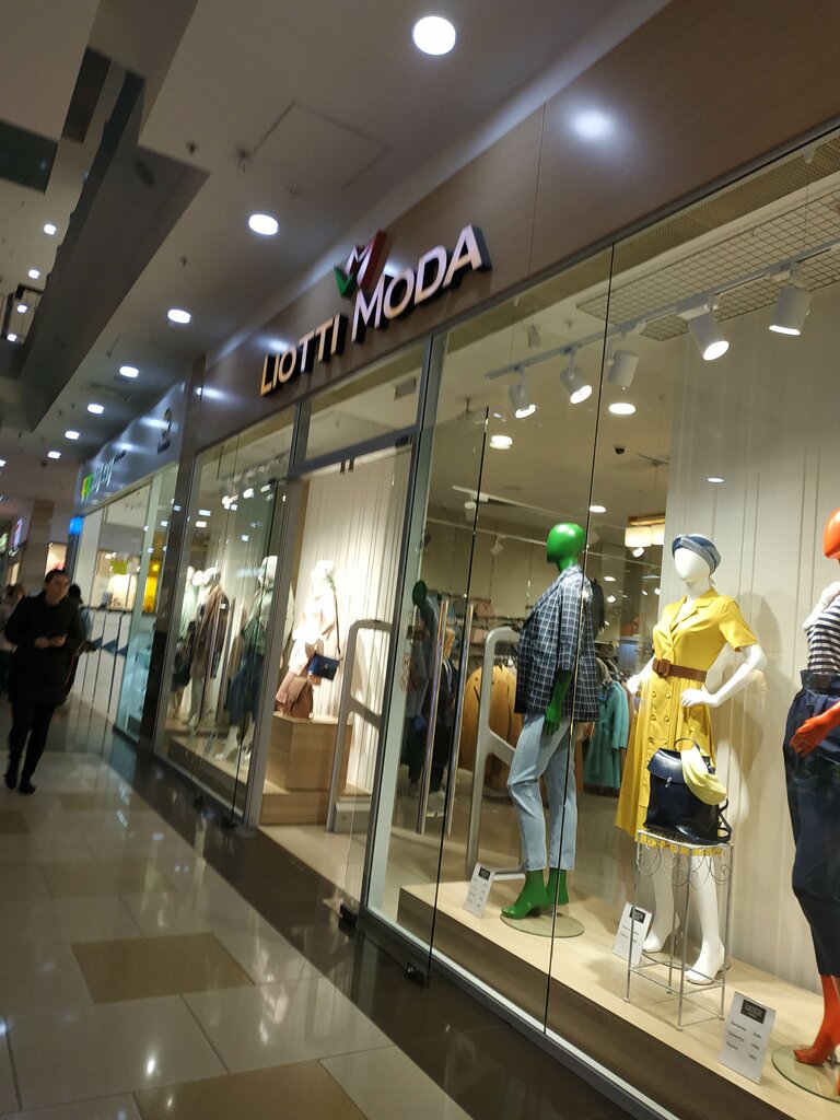Giyim mağazası Liotti moda, Moskova, foto