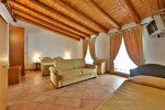 San Giusto Hotel (Via dei Montecchi No:8, Trieste), otel  Trieste'den