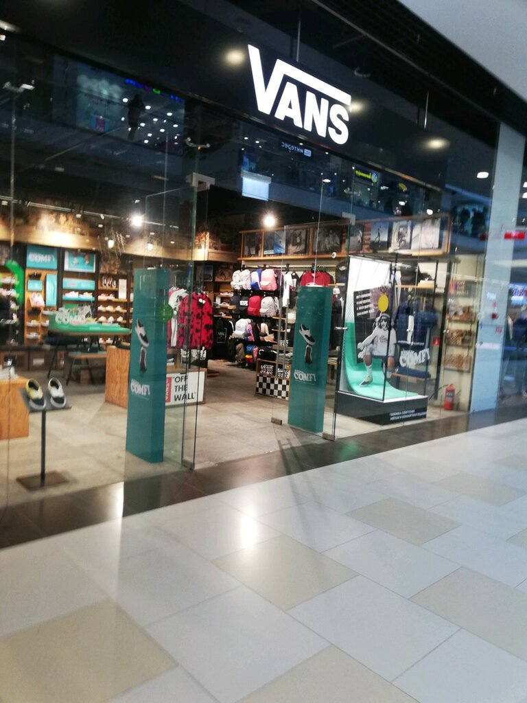 Spor giyim ve ayakkabı Vans, Moskova, foto