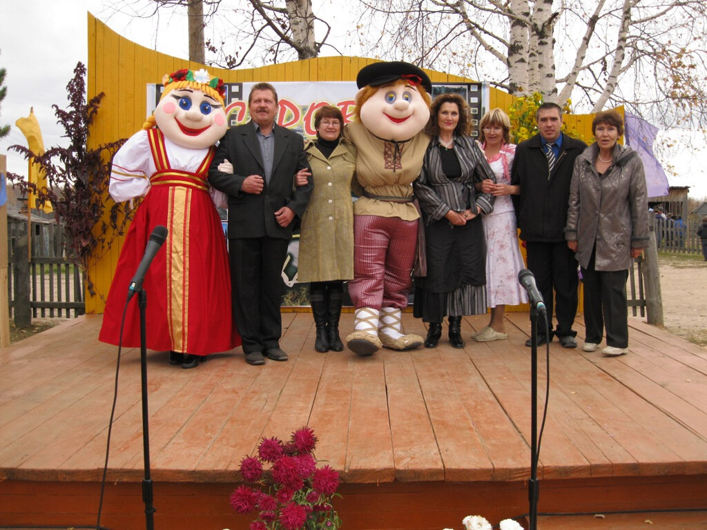 Kültür ocakları Саровский дом культуры, Tomskaya oblastı, foto