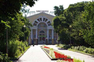 House of Music and Cinema Komsomolets (Maksima Gorkogo Street No:22А), sinemalar  Cherepovets'ten