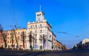 Tverskoy oblastnoy Tsentr detskogo i semeynogo chteniya im. A. S. Pushkina (Sovetskaya Street No:64), kütüphaneler  Tver'den