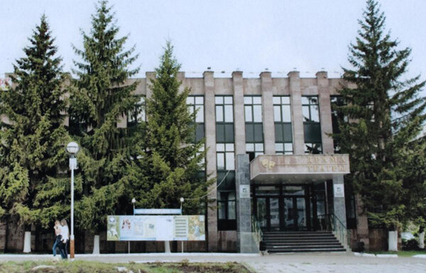 Tiyatrolar Набережночелнинский государственный татарский драматический театр, Naberejniye Çelny (Yar Çallı), foto