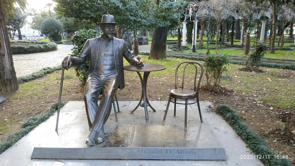 Anıt, heykel М.Д. Альфонс, Batum, foto