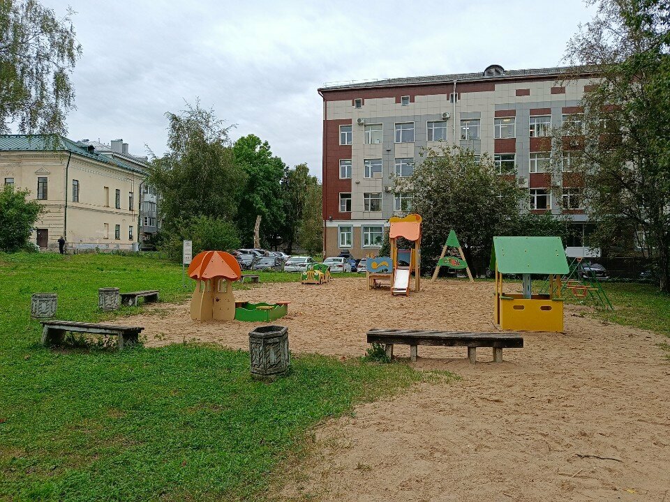 Oyun alanı Playground, Pskov, foto