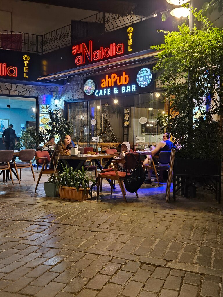 Restoran AhPub Cafe&Bar, Antalya, foto