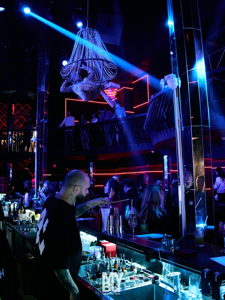 Gece kulüpleri Муви, Ufa, foto