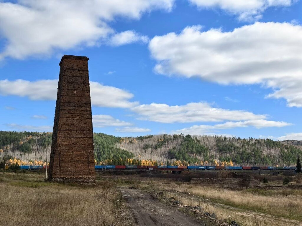 Turistik yerler Портландцементный завод в Камышете, İrkutskaya oblastı, foto