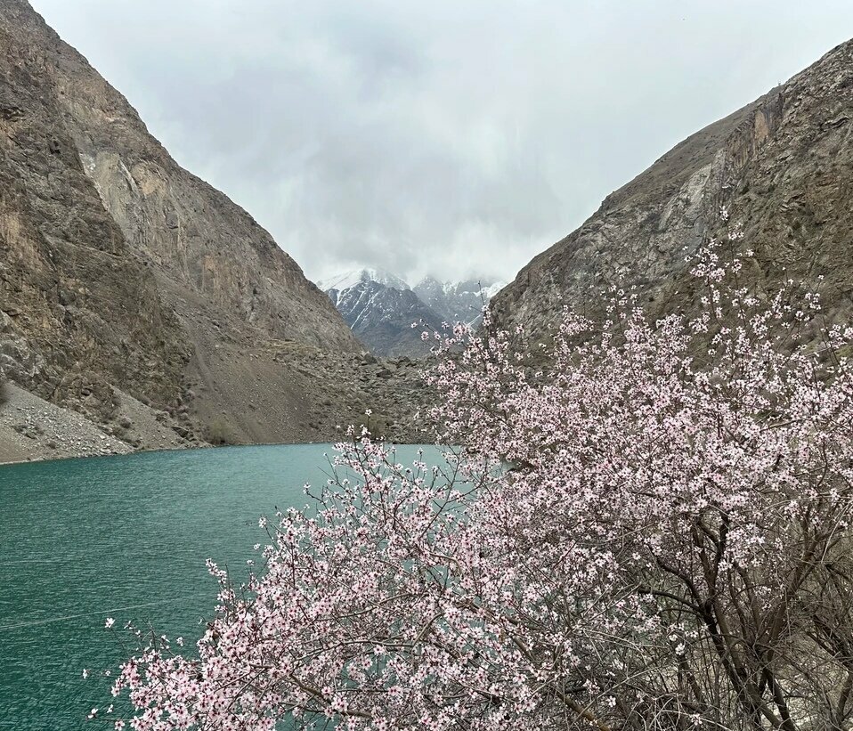 Tatil köyleri Карашмаи Хафткул, Suğd (Sogd) ili, foto