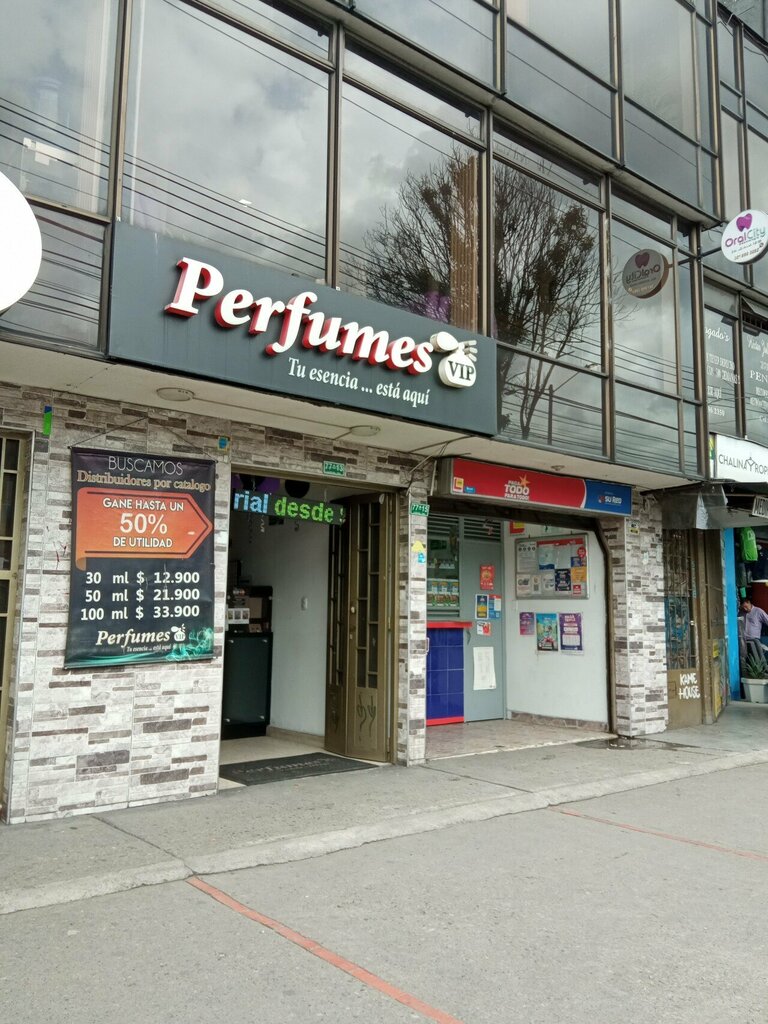 Kozmetik ve parfümeri mağazaları Perfumes VIP, Bogota, foto