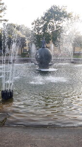 Fountain (Viciebskaja voblasc, Navapolask, 4-y mikrarajon), çeşme  Navapolatsk'tan