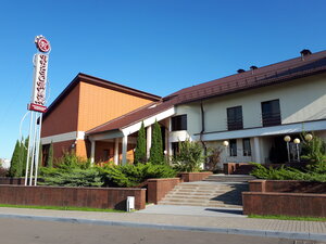 Prestizh (vulica Halavackaha No:72), otel  Gomel'den