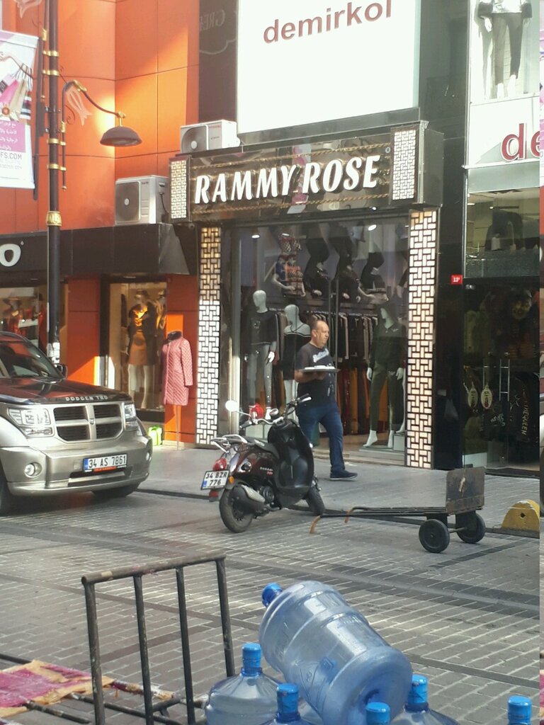Giyim mağazası Rammy Rose, İstanbul, foto