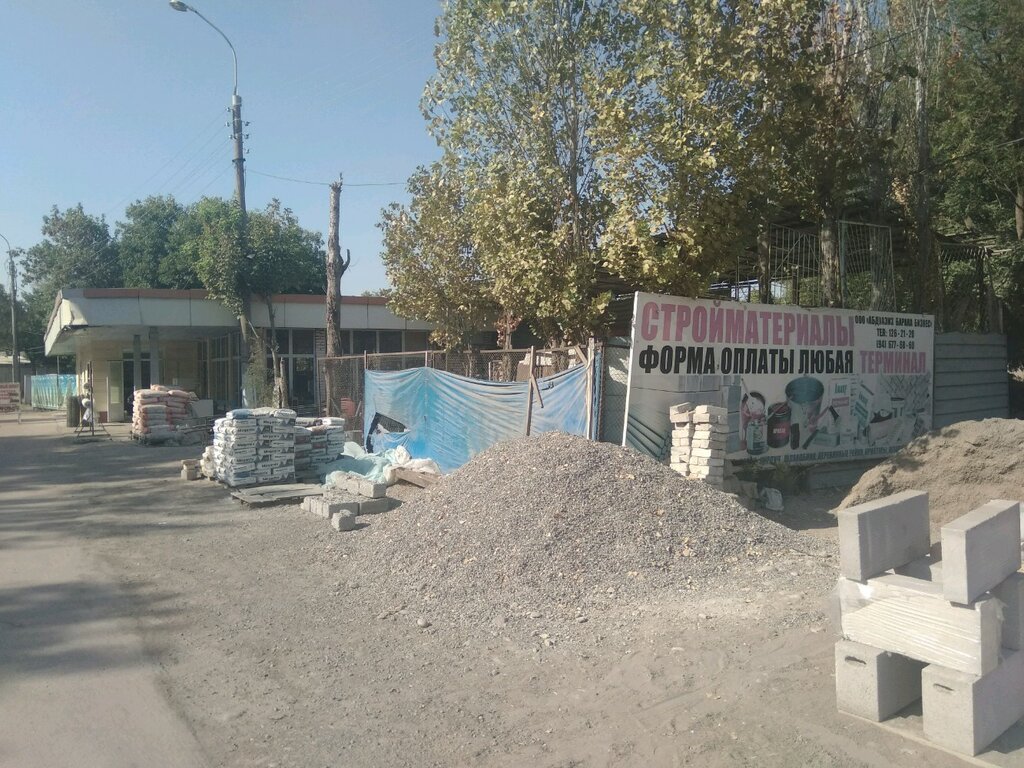 Yapı malzemeleri pazarı Qurilish bozori, Taşkent, foto