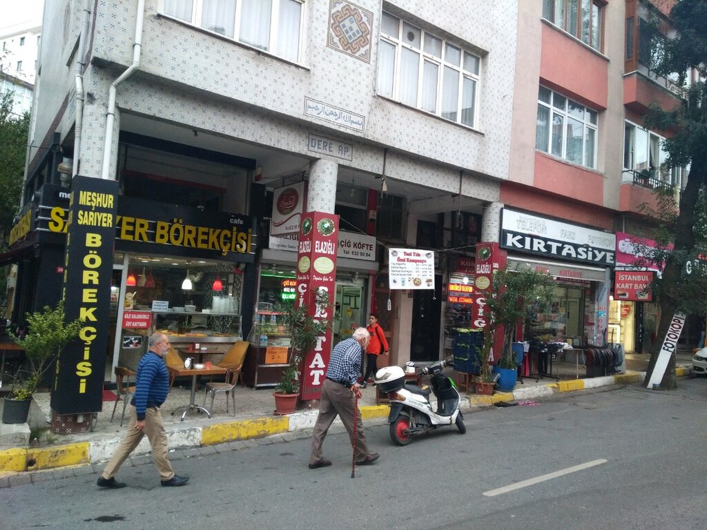 Fast food Meşhur Sarıyer Börekçisi, İstanbul, foto