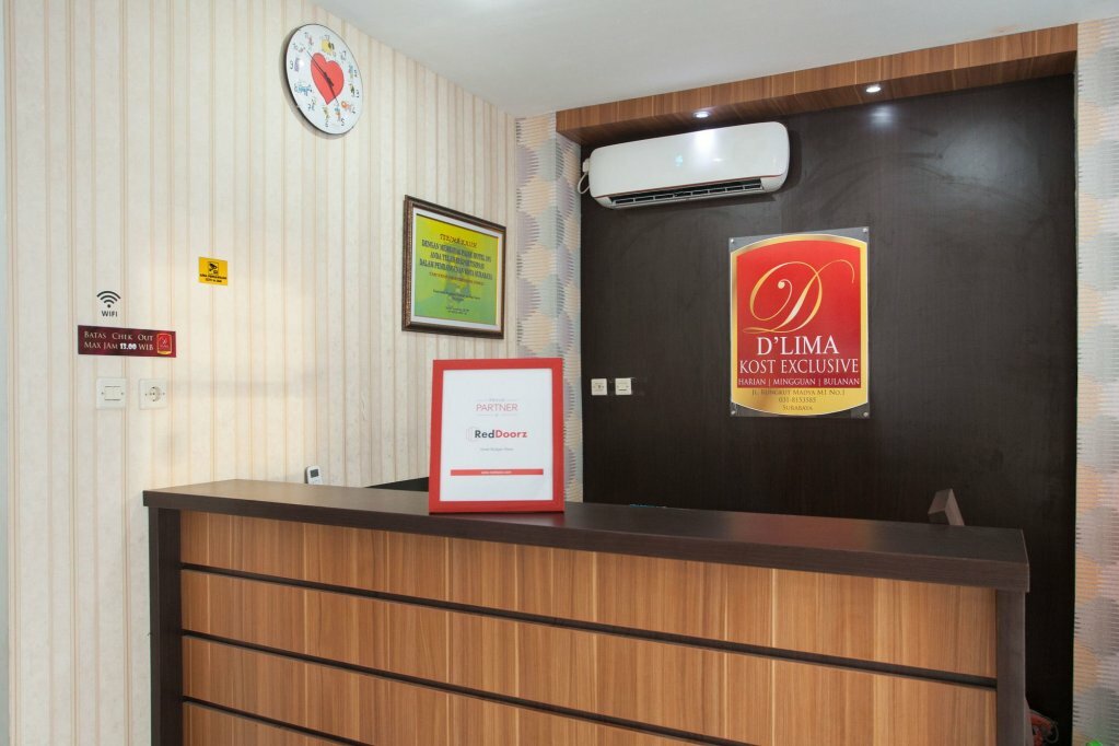 Otel RedDoorz @ Rungkut, Surabaya, foto