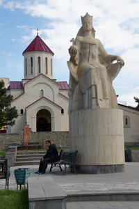 Queen Tamar (kray Samtskhe-Dzhavakheti, Akhaltsikhe, Merab Kostava Street), anıt, heykel