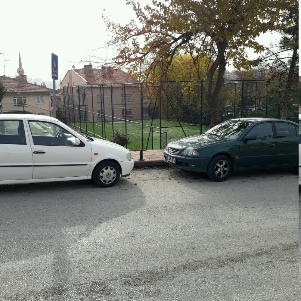 Spor alanı Halı Saha Keçiören Belediyesi, Ankara, foto