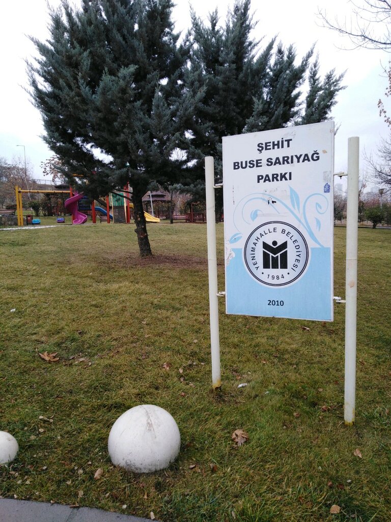 Parklar ve ormanlar Şehit Buse Sarıyağ Parkı, Ankara, foto