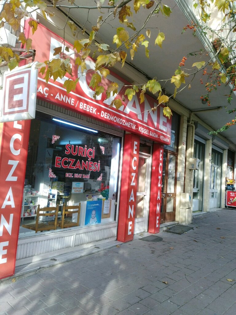 Eczaneler Suriçi Eczane, İstanbul, foto