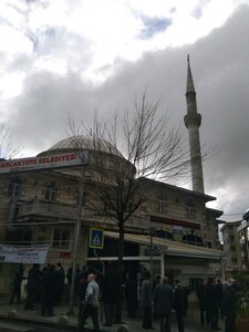 Sarıgazi Yunus Emre Cami (Meclis Mah., Emre Sok., No:2-4, Sancaktepe, İstanbul), cami  İstanbul'dan