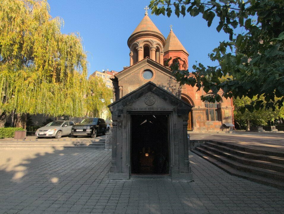 Şapel, haç anıtı Chapel of St. Ananias, Erivan, foto