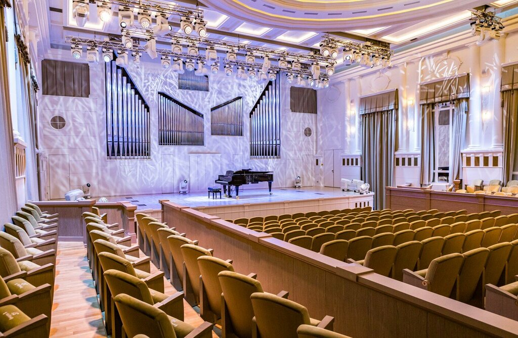 Konser salonları Большой зал Новосибирской государственной консерватории имени М. И. Глинки, Novosibirsk, foto