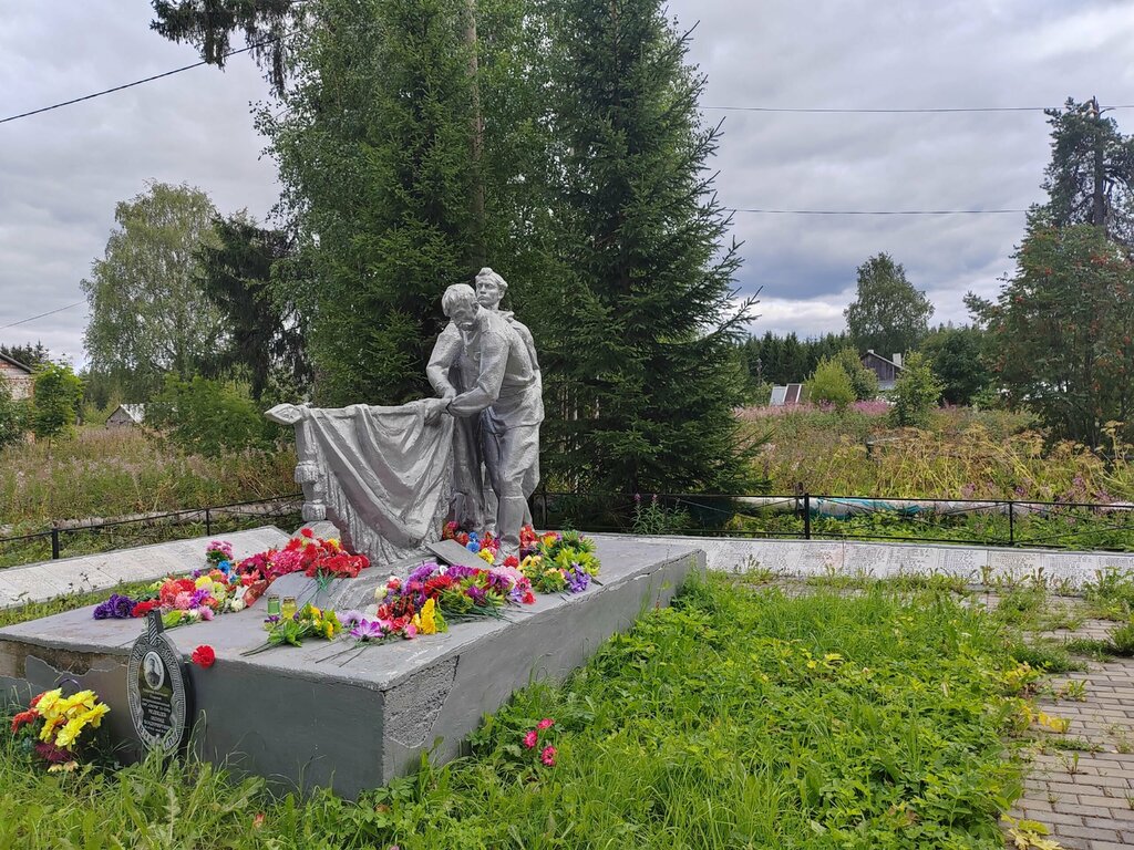 Anıt, heykel Памятник, Karelya, foto