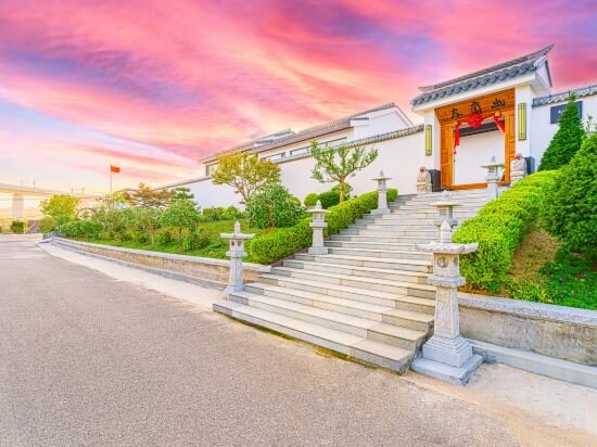 YouLand Hotel, hotel, 50 meters southeast of Xilanjia Village Villagers ...