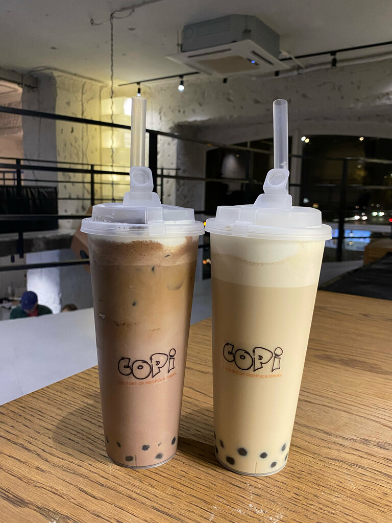 Kahve dükkanları Copi Square, Novoçerkassk, foto