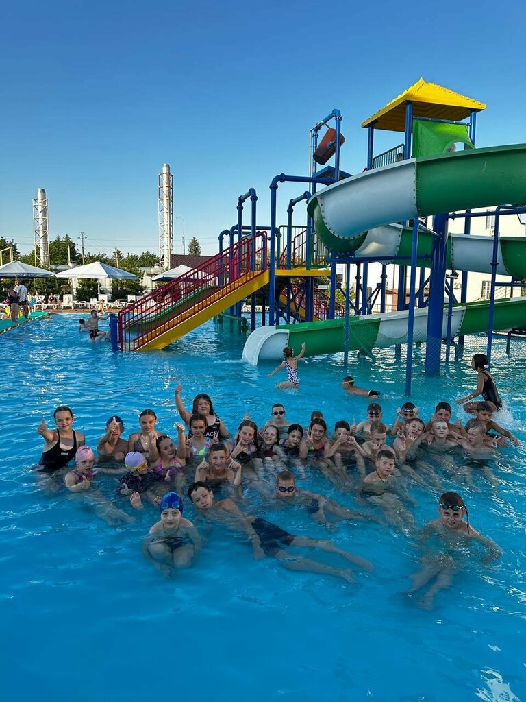 Yüzme okulu Цунамис, Saratov, foto