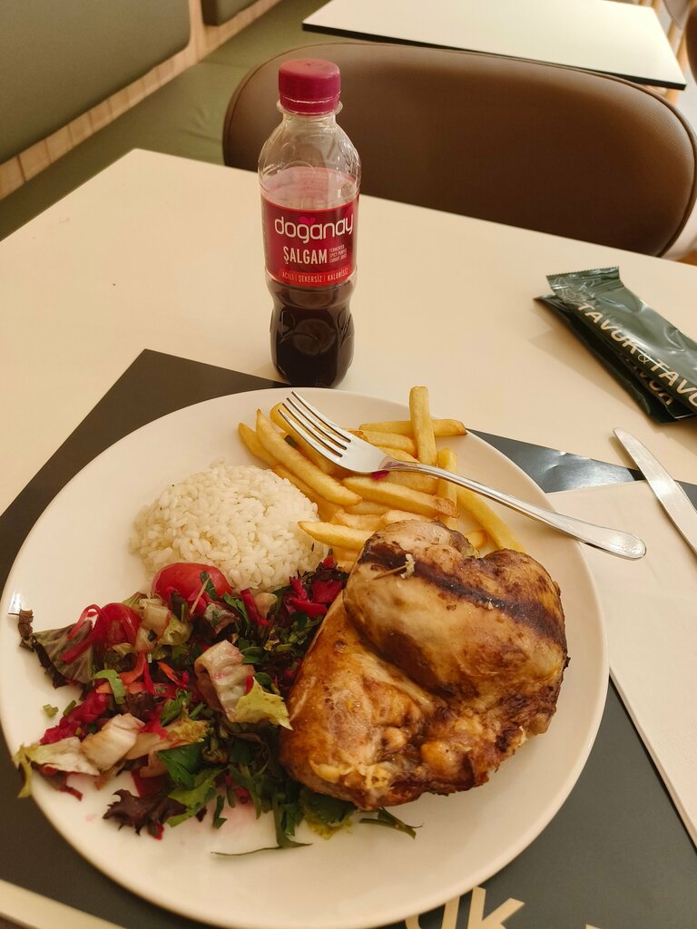 Restoran Tavuk and Tavuk, İstanbul, foto