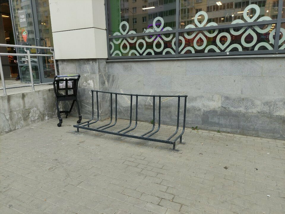 Bisiklet park yerleri Велопарковка, Yekaterinburg, foto