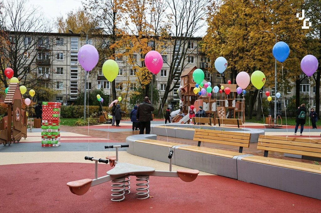 Oyun alanı Playground, Saint‑Petersburg, foto