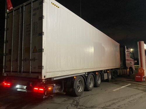 Benzin istasyonu Lukojl, Vologodskaya oblastı, foto