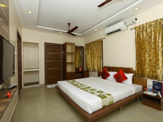 Otel Oyo 40876 Sri Kamadhenu Residency, Koyamutthur, foto