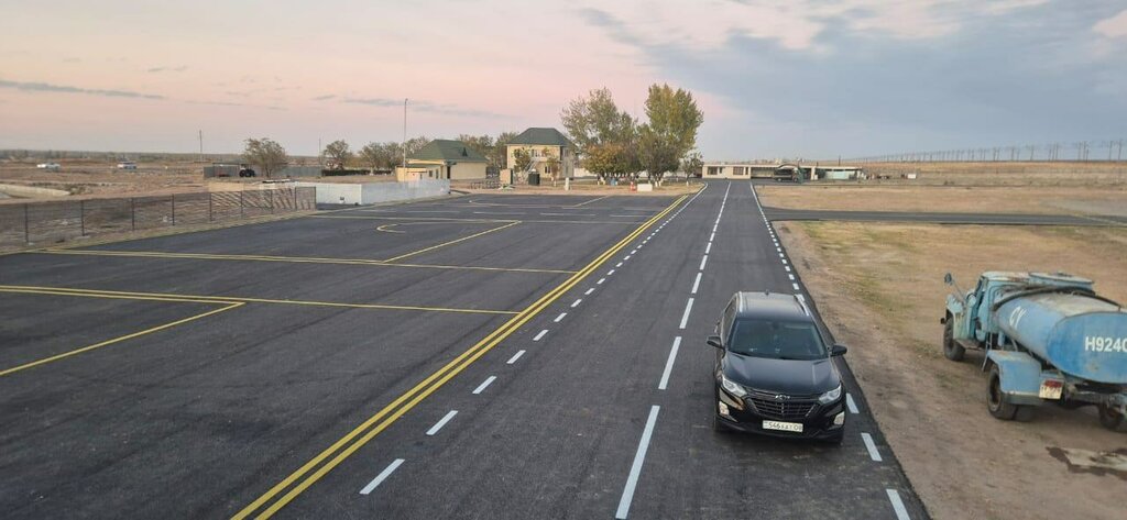 Helitaksiler Uchbulak, Jambıl eyaleti, foto