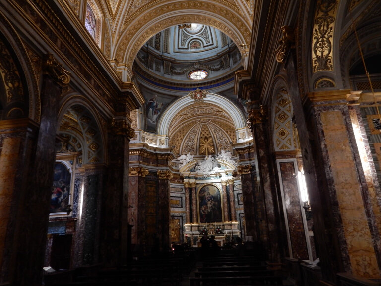 Katolik kiliseleri Chiesa Sant'Antonio dei Portoghesi, Roma, foto
