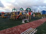 Playground (Sakhalin Region, Yuzhno-Kurilsk Urban-type settlement, Kurilskiy prospekt), oyun alanı  Sahalin Bölgesi'nden