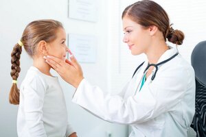 Mideal Clinik (Krasnoznamyonnaya ulitsa No:23), tıp merkezleri ve klinikler  Krasnoznamensk'ten