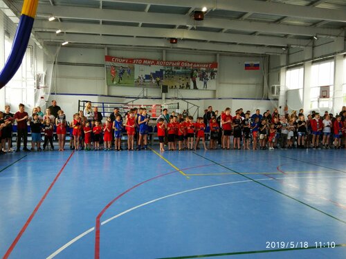 Çok amaçlı spor tesisleri Fizkulturno-ozdorovitelny kompleks, Urzhum, foto