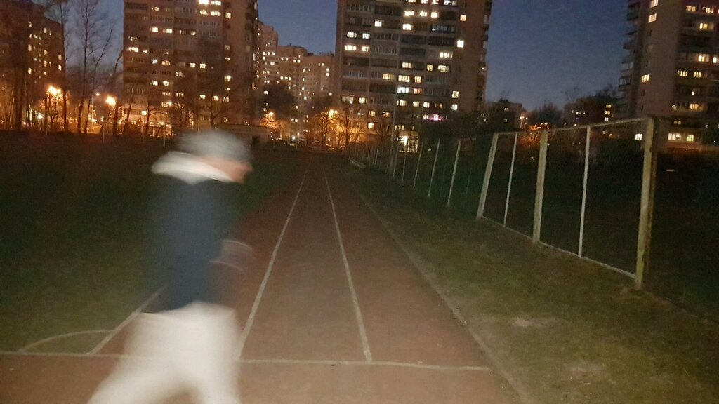 Spor alanı Стадион школы № 443, Saint‑Petersburg, foto