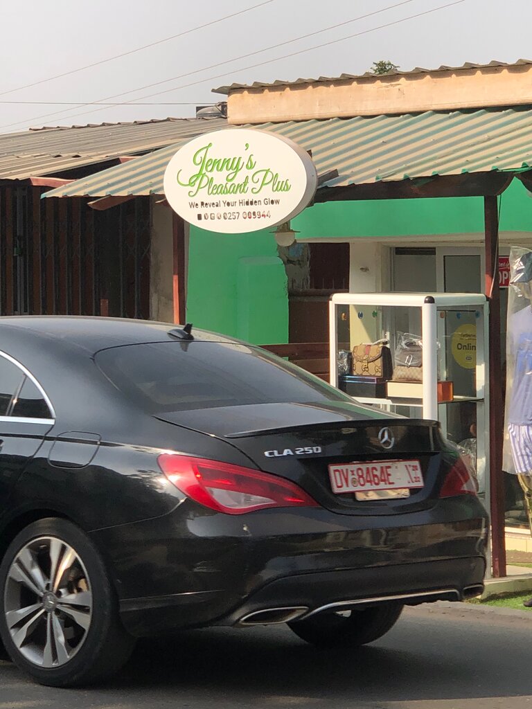 Giyim mağazası Jennys pleasent plus, Dünya, foto