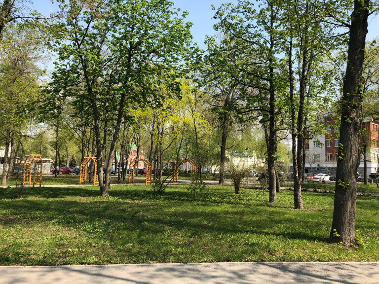 Meydan Tsvetochniy Public Garden, Lipetsk, foto