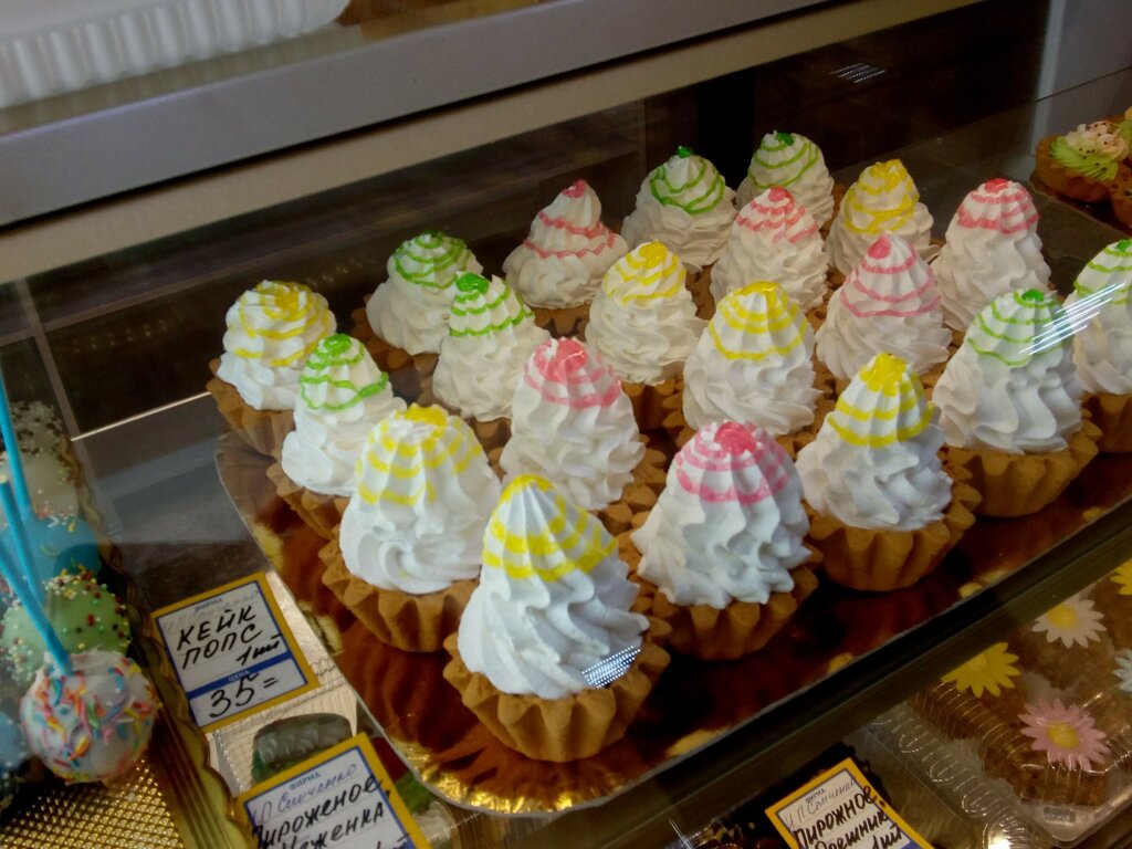 Pasta, şekerleme ve tatlı Эклер, Çeliabinsk, foto