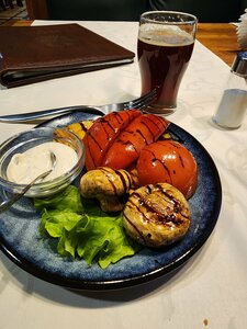 Donjon (Maladziožnaja vulica No:200, Navapolask), restoran  Navapolatsk'tan