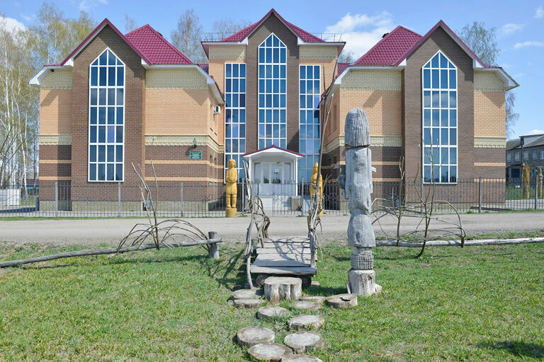 Kurs Podlesno-Tavlinskaya eksperimentalnaya detskaya khudozhestvennaya shkola, Mordovya, foto