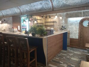Shtorm (Sovetskaya ulitsa No:29), kafe  Topki'den